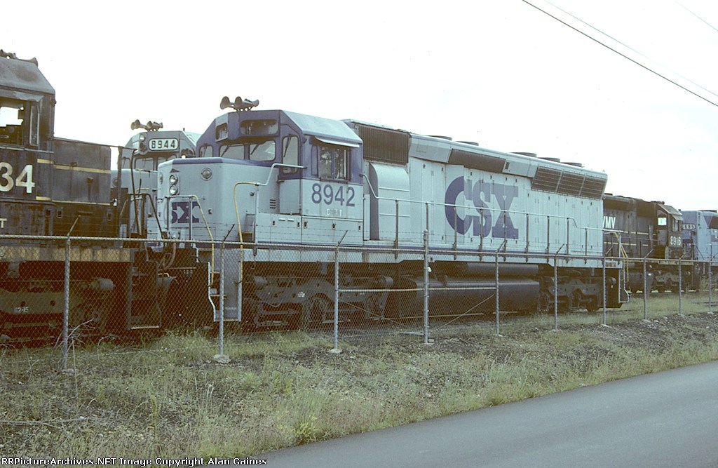 CSX SD45 8942